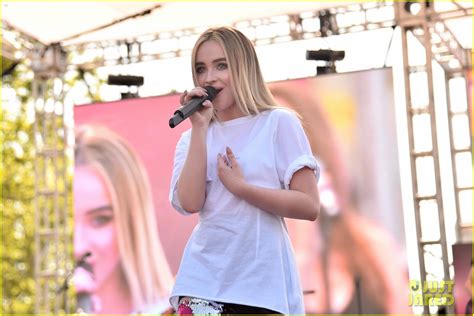 Full Sized Photo Of Sabrina Carpenter Debuts Almost Love At Wango Tango