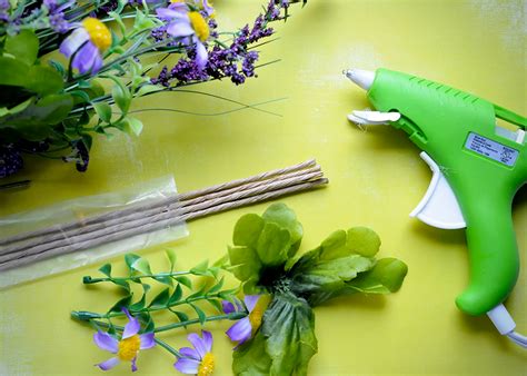 Glue 101 Types Of Glue You Need In Your Art Kit