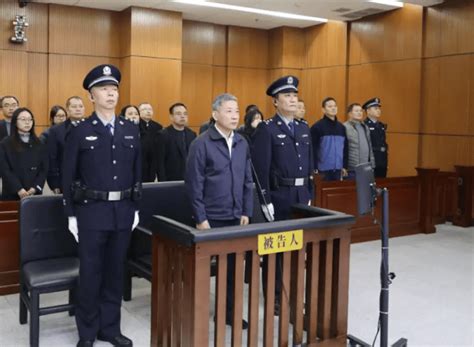 重庆市原副市长熊雪被判死缓重庆市原副市长熊雪，被判死缓个人犯罪财物