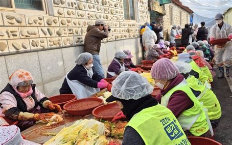 강진 남미륵사 2만4000 포기 김장 나눔…전국 소년소녀가장 등 2800여명에 전달