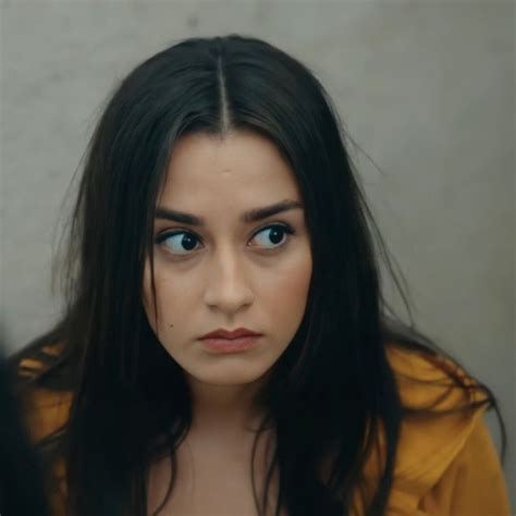 Cerasus 🍒 Adlı Kullanıcının Turkish Actresses Dizleri Panosundaki Pin