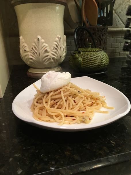 How To Make Easy Carbonara With A Poached Egg