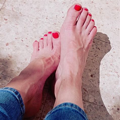Page 39 99000 Redhead Feet Pictures Page 39 99000 Redhead Feet Pictures