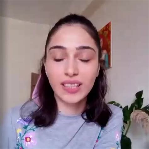 აქ სიყვარულია Home