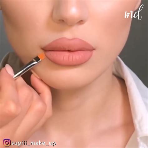 How To Make Your Lips Look Bigger With A Liner Tutorial Artofit