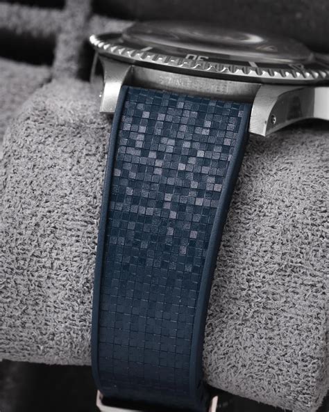 Delugs Navy Mosaic Rubber Cts Strap