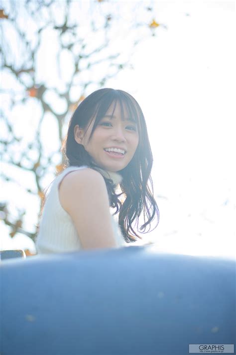 Graphis Gals 未歩なな VIVACIOUS V2PH