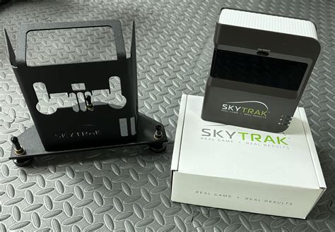 For Sale Skytrak Launch Monitor Wmetal Protective Case 800 R