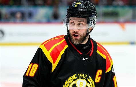 Johan Larsson Utgick Skadad Under Brynäs Träning