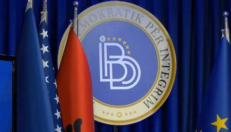 По 4 дена од ДУИ порачаа дека не се совршени СДСМ и ВМРО ДПМНЕ си ја префрлаат вината за