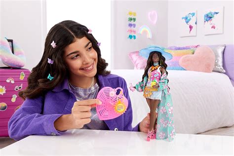 Кукла модельная Barbie Extra Fly Пляж Hpb14 купить по цене 2999 ₽ в интернет магазине Детский мир