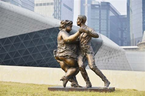 Plus Size Art Sculpture Chubby Ladies