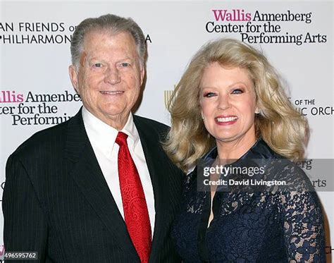 Burt Sugarman And Wife Photos And Premium High Res Pictures Getty Images