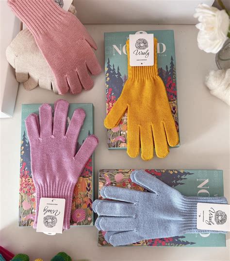 Wooly Mongolia 🎁Цагаан сарын бэлэгтэй бэлэг🎁 🐍100 хонины ноосон натурал өнгийн оймс 18000