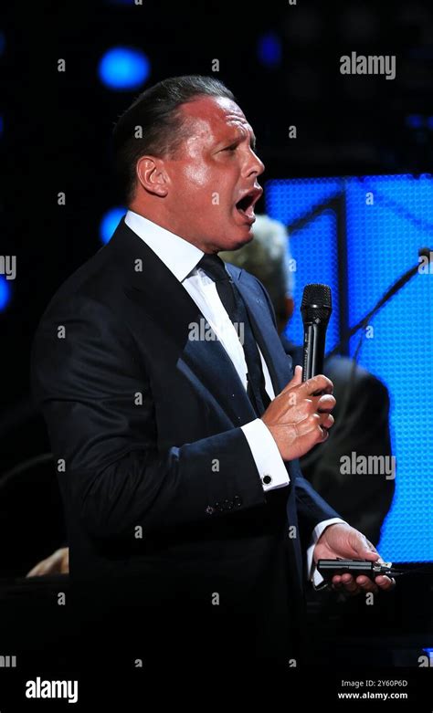 Luis Miguel During His Presentation At The Cum In Hermosillo Photo By