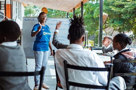 Global Thinking Still I Rise