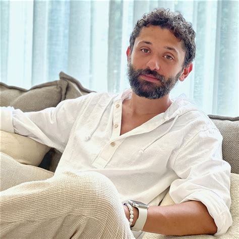 كريم محمود عبد العزيز يبدأ تصوير مملكة الحرير من إخراج بيتر ميمي