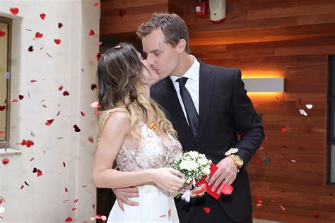 la historia de amor entre el arquero y la periodista se casaron diego