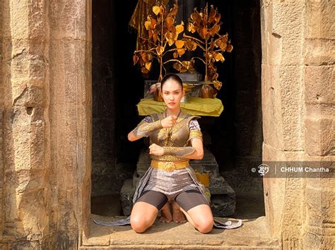 នាដការីរបាំ សុគា គីមលាង ចូលរួមផ្សព្វផ្សាយ«អ្នកលេងគុន ស្របតាមឆន្ទៈខ្លួន