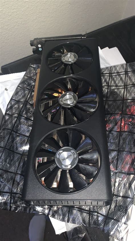 Used XFX Radeon RX XT GB GDDR Graphics Card RX XT LD UBB Threads