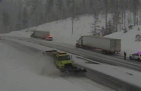 Wsdot East On Twitter An Amazing Action Shot Of Our Crew Clearing