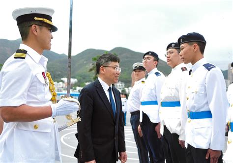 香港海運港口局 運輸及物流局局長出席香港航海學校畢業會操致辭（只有中文）（附圖）