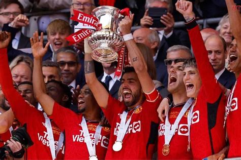 [บอลดีพรีเมียร์โกล] รวมบรรยากาศ ขุนพล แมนยู ฉลองชัยคว้าแชมป์ เอฟเอ คัพ สมัยที่ 13 รวมบรรยากาศ