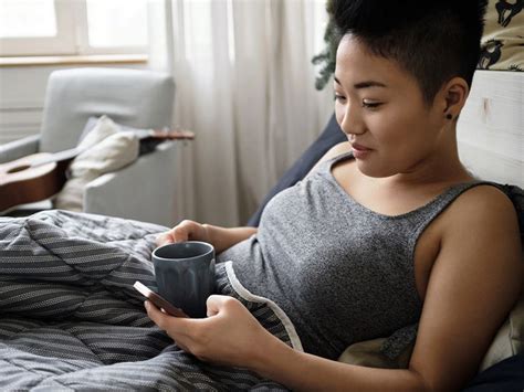 How To Have Phone Sex 27 Things To Say And Do To Heat Things Up