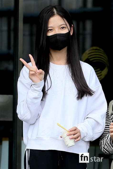 포토 최명빈 깜찍한 브이 헉스