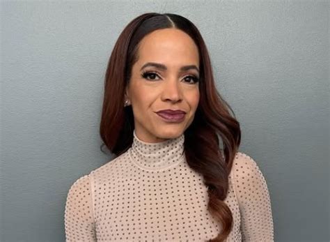 Elle Duncan Height Age Salary Net Worth Wiki Husband Career