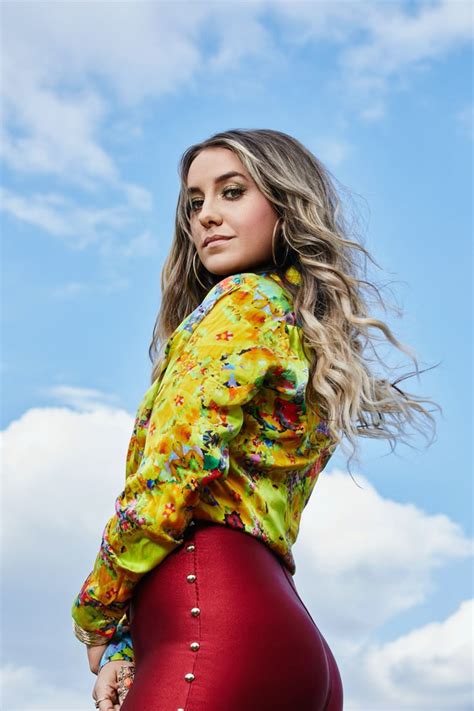Lainey Wilson Music Photoshoot Southern Outfits Western Photoshoot