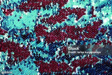 금속 반짝이는 장식 조각 배경 패션 드레스의 라운드 스 팽 글 0명에 대한 스톡 사진 및 기타 이미지 0명 금속 금속의 Istock