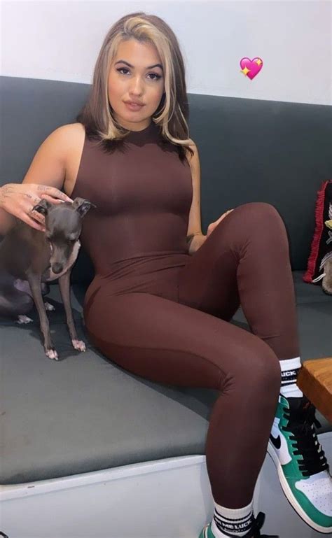 Pin By Loyalty Ink On Mabel Hipster Fashion Mabel Singer Hottest Female Celebrities