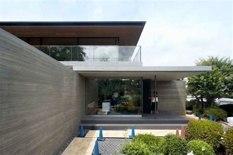 Japan 田井勝馬による横浜の「下永谷の家」 Modern House Design House Styles Mansions Luxury