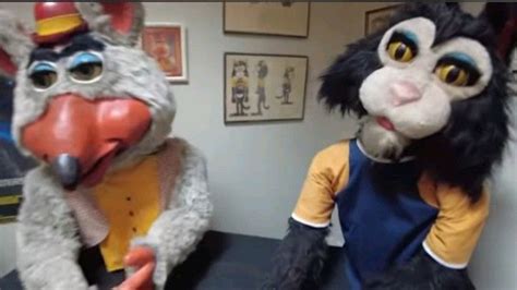 Chuck And Crusty Portrait Bots Crusty The Cat Chuck E Cheese Chuck