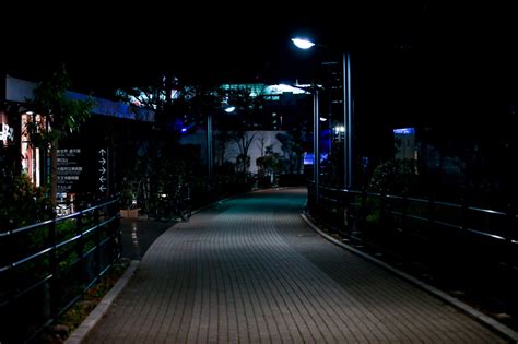 深夜の歩道の無料の写真素材 ID 34634フリー素材 ぱくたそ