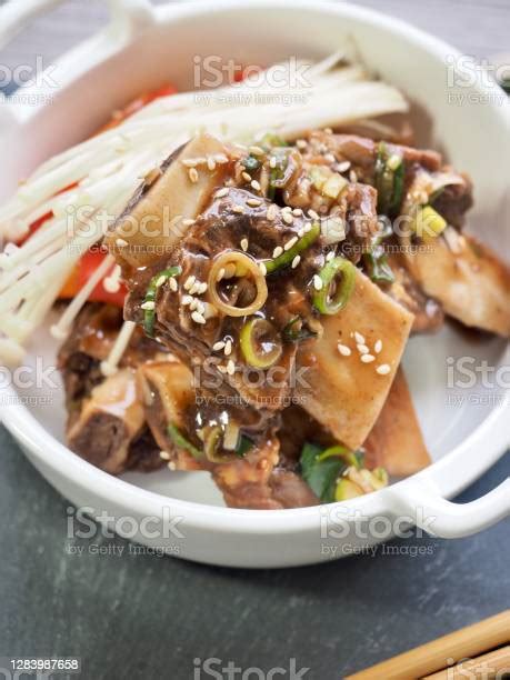 한국 음식 삶은 짧은 갈비 쇠고기 갈비 스테이크 0명에 대한 스톡 사진 및 기타 이미지 0명 가을 간장 Istock