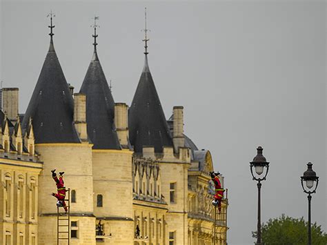 Церемония открытия Олимпийских игр 2024 Водный парад в Париже Фоторепортаж 26 07 2024 23 18