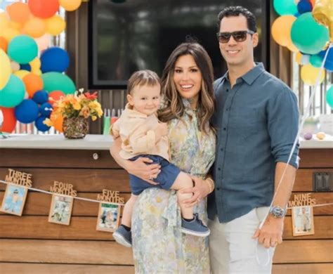 Leslie Lopez Husband Age Height Weight Net Worth Career And More