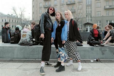 Теория поколений: кто такие зумеры и чем они отличаются от бумеров ...