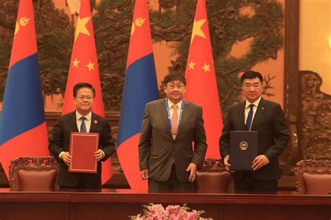 Монгол Улс БНХАУ ын харилцаа хамтын ажиллагааны баримт бичгүүдэд гарын үсэг зурав Dnn Mn