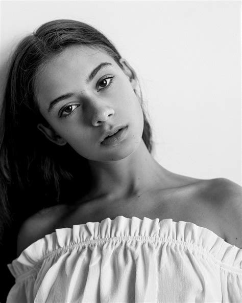 Karina G Quest Artists And Models