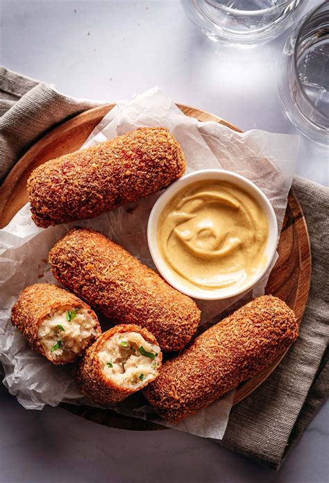 Kroketten Maken Eef Kookt Zo Recept Kroketten Nederlandse Recepten Recept Kaaskroketten