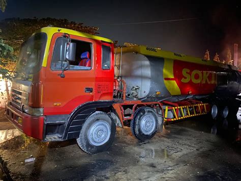 សូមប្រុងប្រយ័ត្នខ្ពស់ កំពុងបង្ហូរសាំងចូលស៊ីទែនក្នុងការាសស្រាប់តែឆាបឆេះរថយន្ត សារព័ត៌មាន នគរវត្ត