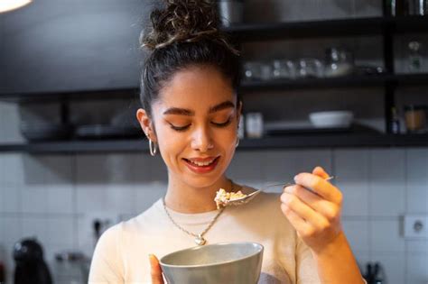 Lower Cholesterol With Natural Alternatives To Statins Including Garlic And Oats