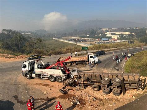 Veja Fotos Do Acidente Que Matou Uma Pessoa E Interdita Faixa Da Br 262