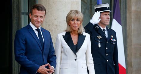 Макрон и его жена в купальнике 80 фото