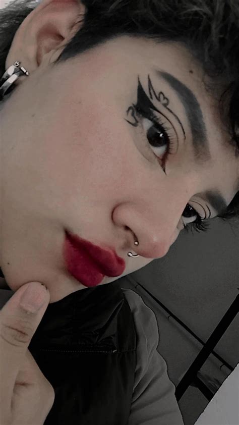 Eyeliner Sombras De Ojos Naturales Maquillaje De Ojos Maquillaje De