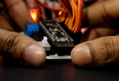 Here Is How To Make Your Own Arduino Powered Robotic Spider