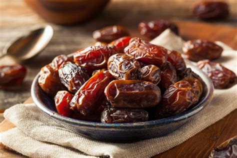 Khajoor Health Benefits 14 Reasons Why You Must Eat Soaked Dates